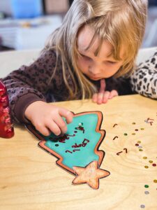 Christmas Tree Preschool Craft - Mom's Printables